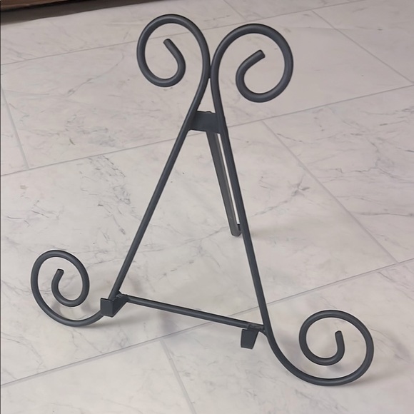 Art | Elegant Black Metal Display Stand | Poshmark